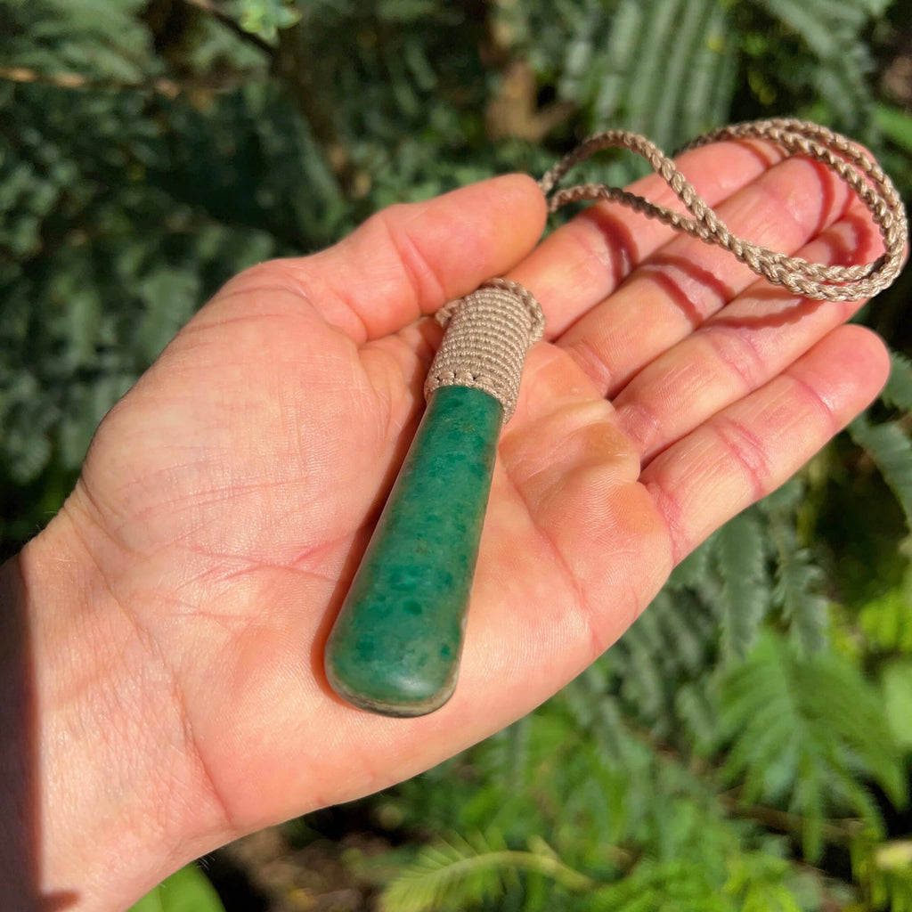 Aotea Bound Droplet Pendant – Aotearoa Gemstones