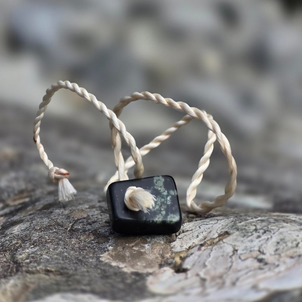 Muka Pito Tie with Gemstone – Aotearoa Gemstones